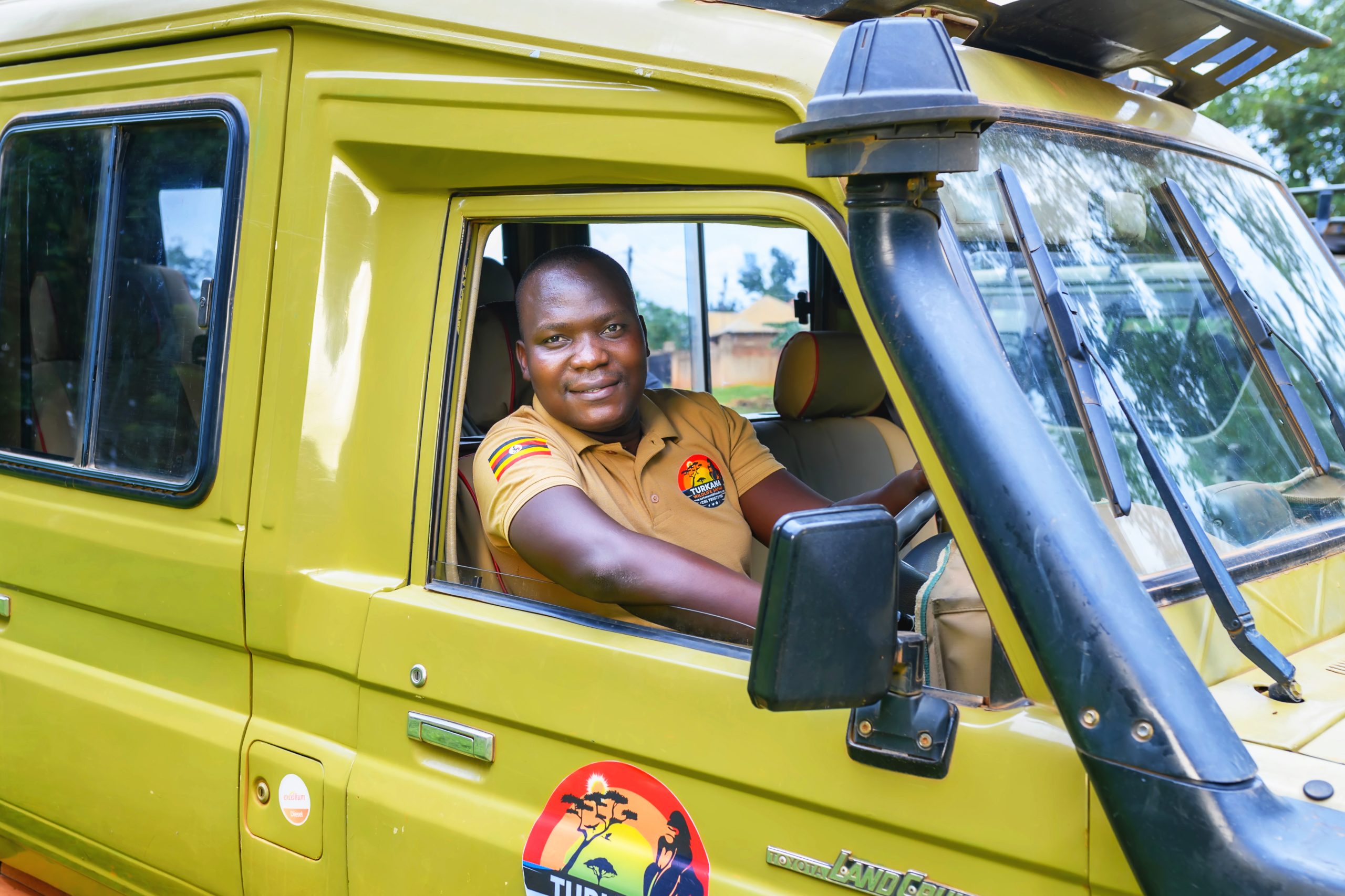 Find a Guide in Uganda - Turkana Wildlife Safaris